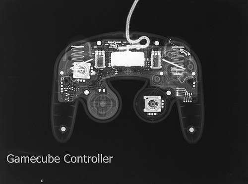 Game Consoles under X-Ray | Amusing Planet